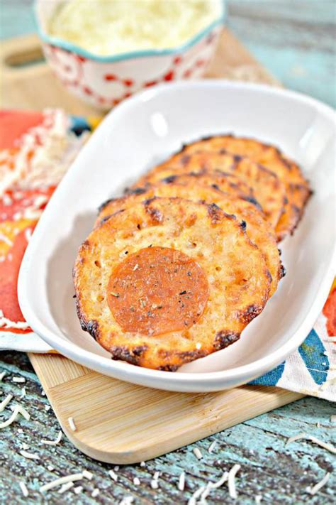 Keto Chips Best Low Carb Pepperoni Pizza Cheese Chip Recipe Easy