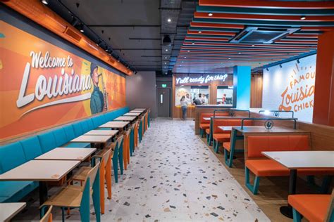 Popeyes Sees Hundreds Of Chicken Fans Queuing In Liverpool