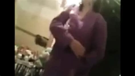 일반 마사지가 고객과의 핫한 섹스로 변해 Xhamster