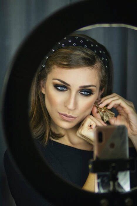 30 Selfie Poses For Girls That Will Enhance Your Beauties