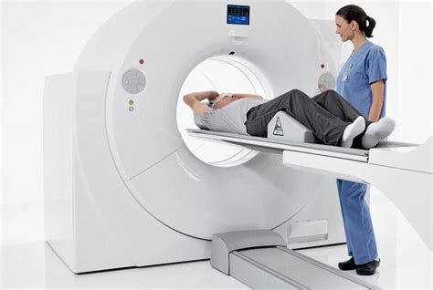 Macchinario Moderno Per La Diagnosi Alla Medicina Nucleare Dell