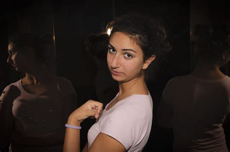 무료 이미지 소녀 초상화 유행 헤어 스타일 거울 반사 아름다움 사진 촬영 수퍼 모델 3967x2635 921238 무료 이미지 Pxhere