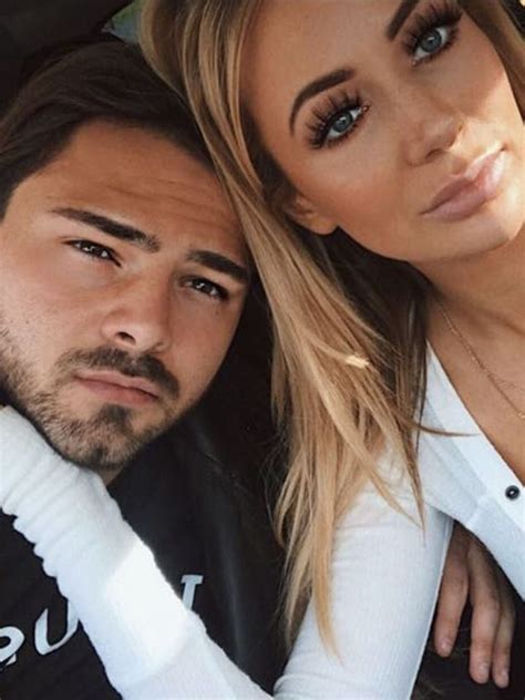 Olivia Attwoods Bizarre Hot Weather Makeup Hack Sends Fans Wild Ok