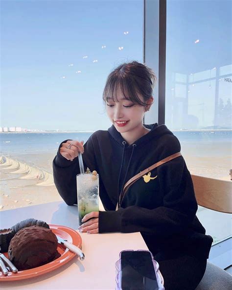 青井春さんのインスタグラム写真 青井春instagram 「 바다는 휴일🎣 Korea Trip Cafe Sea 한국