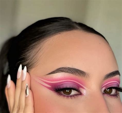 Pin de Mariana Mora Gómez em Maquillaje nude Maquiagem alternativa
