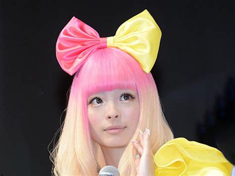 きゃりーぱみゅぱみゅ怒り！「ムチムチですね！」ファンからの“指摘”に反論も ｜週刊実話web