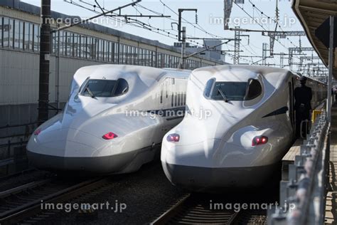 東海道山陽新幹線n700sの写真素材 [207589232] イメージマート