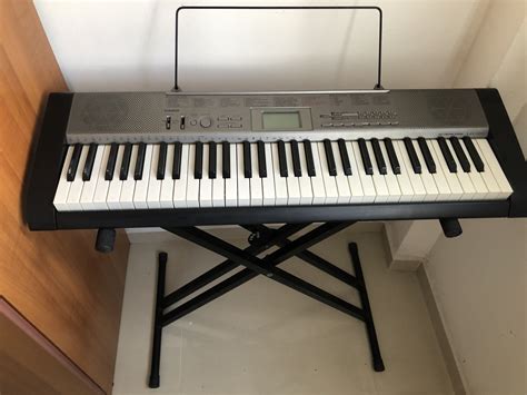 CASH CARRY Casio CT 1300 Key Lighting Keyboard For Beginners