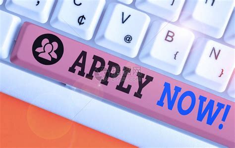 显示立即应用的书写注释要求以书面形式或以发送形式提交某种正式请高清图片下载 正版图片503894881 摄图网