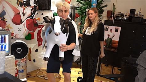 Papaplatte Und Masha Haben Spaß Mit Milky Youtube