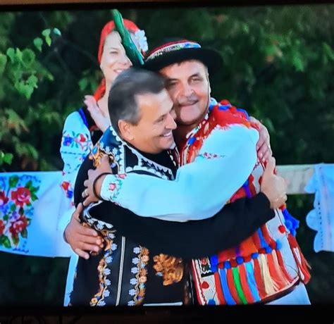 Dansatorii din Livezile și primarul Traian Simionca au făcut show la
