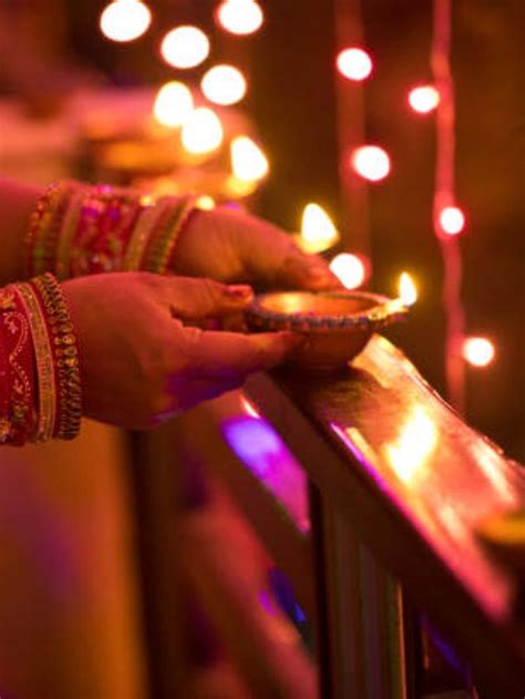 हिंदू ही नहीं इन धर्मों के लोग भी मनाते हैं दीपावली का पर्व