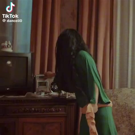 هتتعلمي وتدربي ع حركات الرقص الشرقي كلها خطوة بخطوة ، من البداية وحتى