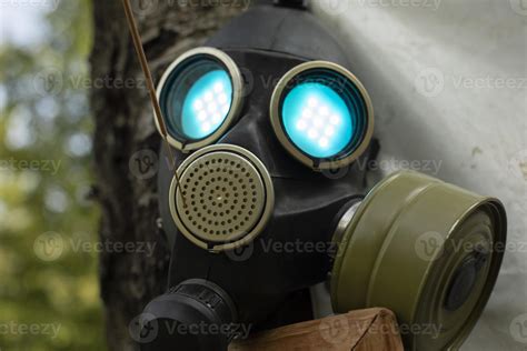 Steam Punk Gas Mask Glowing Eyes At Mask Mask On Face From Gas