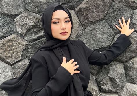 Potret Terbaru Nathalie Holscher Edisi Ramadhan, Cantik dalam balutan ...