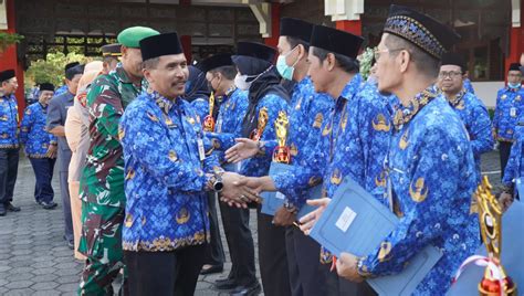 Gaji PNS Dan PPPK Alami Kenaikan Persen Mulai Dari Jokowi Berikut Rincian Gaji PNS Dan
