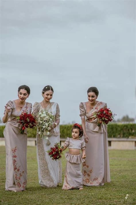 Sinhalese People Bridal Boquets Bridesmaid Poses Bridal Dress Design