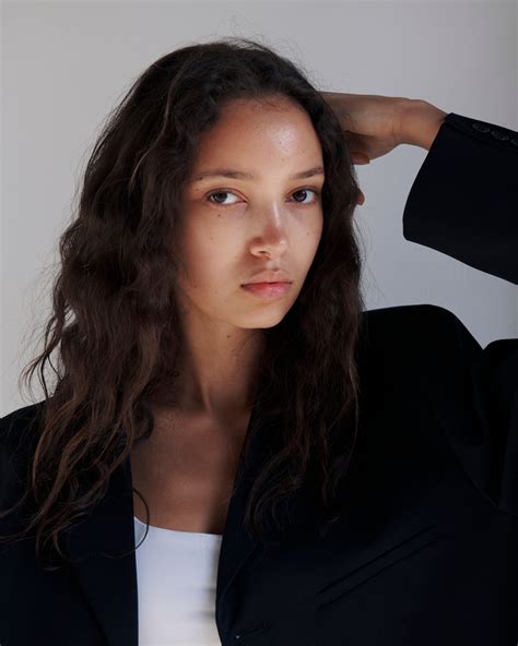 Serena Hattaka Blow Models