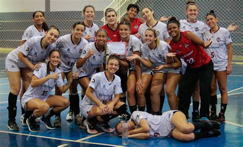 Handebol feminino de Araraquara enfrenta o Centro Olímpico Portal