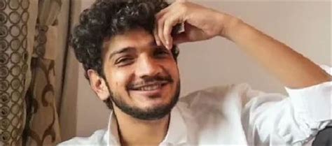Munawar Faruqui Detained By Police In Mumbai S Hookah Bar R