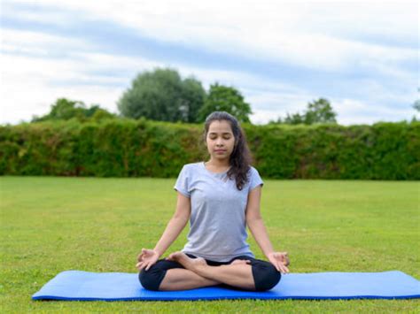 7 Day Yoga Plan To Improve Gut Health And Metabolism