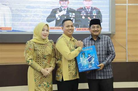 Bupati Tanjab Barat Apresiasi Dedikasi AKBP Padli Dan Ucapkan Selamat Datang Kepada AKBP Agung