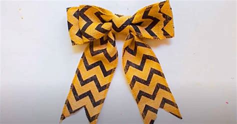 How To Make A Burlap Bow In Minutes DIY Joy