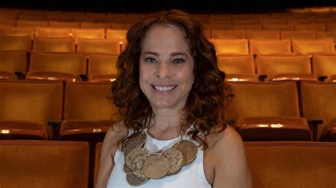 “o Te Estancas Paralizado O Te Mueves Hacia El Amor” Suzette Bacó Se