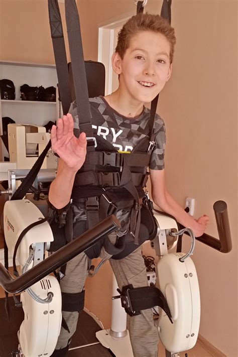 Букин Дмитрий Из за редкого генетического заболевания в организме Димы