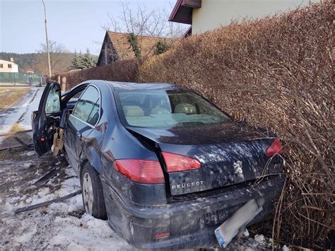 Nowy Sącz Groźny wypadek na ul Nawojowskiej Samochody taranowały