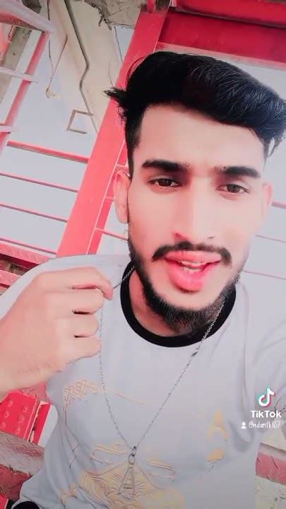 Shortvideo কথায় আছে না কুত্তার পেটে কখনো কি হজম হয় তেমনি আমাদের মত