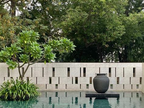 Scda House In New Delhi In 2024 Compound Wall Design Feature Wall
