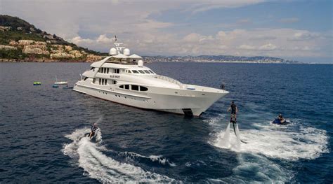 Location Yacht Blue Magic Luxe And Confort Pour Naviguer En Style 65
