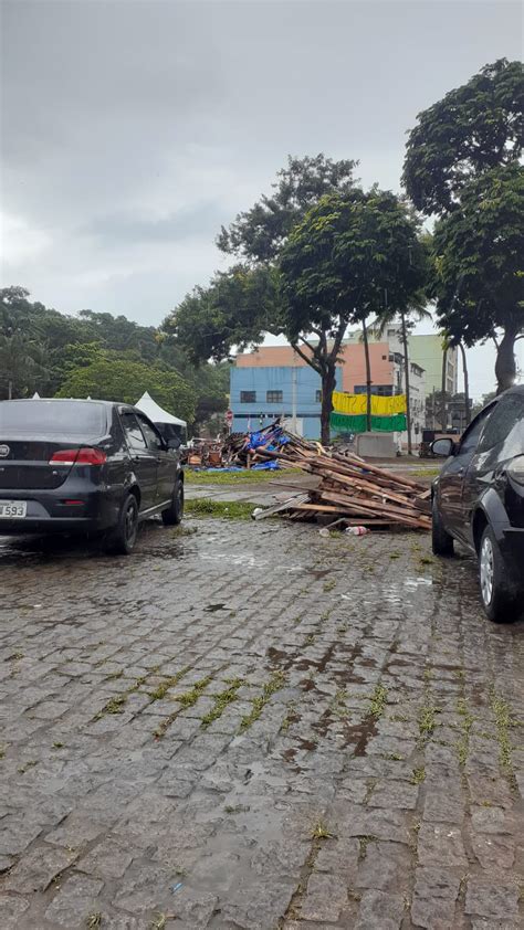 A Gazeta Bolsonaristas Começam A Deixar Acampamento Em Frente Ao