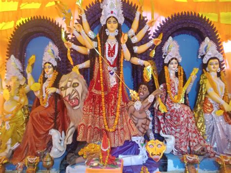 Devotees are feeling grateful after seeing Adi Shakti Maa Durga आद शकत म दरग क दरशन कर