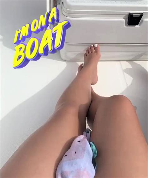 Agathe Auproux S Feet I Piedi Di Agathe Auproux Celebrities Feet