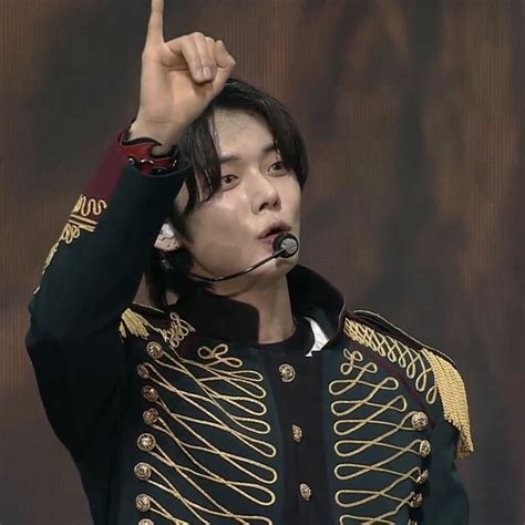 Pin By Kiᗰᗷeᖇᒪy ᒍ On Yeonjun From Txt Is My Bias Dear Future Husband