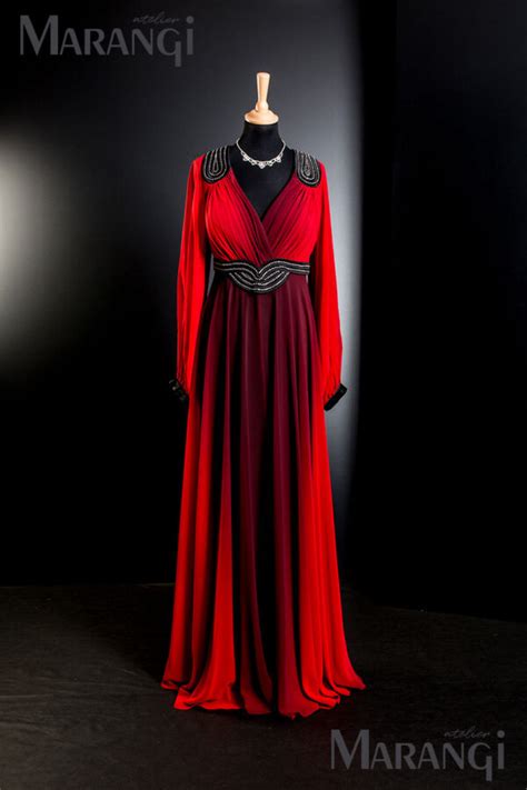 ΦΟΡΕΜΑΤΑ ΓΙΑ ΜΑΜΑ ΤΗΣ ΝΥΦΗΣ Οίκος νυφικών Marangi