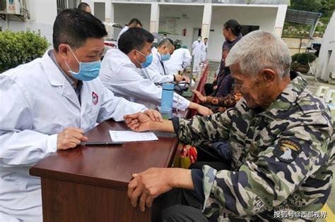 “我为群众办实事”平利县中医院用心帮扶送温暖活动