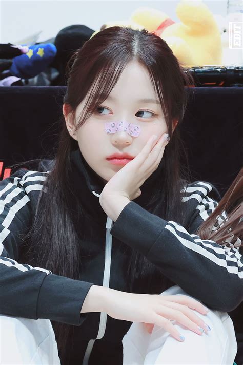 EDIT 에딧 on Twitter 연예인 사람 아디다스