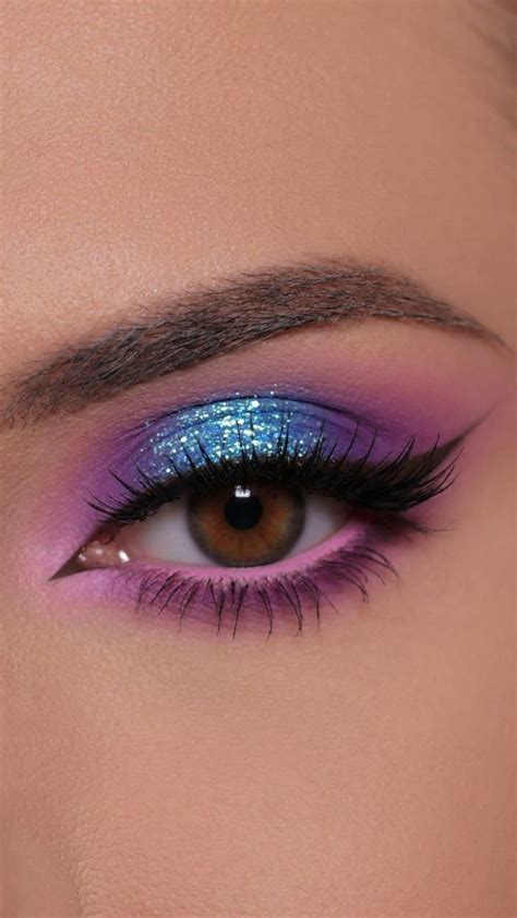 25 Gorgeous Eye Makeup Ideas To Try This Year Electric Blue And Purple