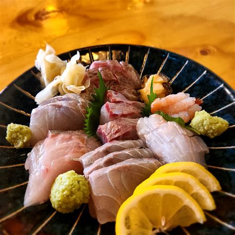 모델 서민경♡ 부담없이 맥쥬 1900원에 씨원~하게 마시구 숙성회 고등어구이 꼬치류 등등 야장갬성 가득한 마곡 노노야에서 봄바람 맞으며 한잔 🍺 프라이빗한