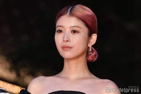 画像4 10 馬場ふみか、美ウエスト輝くランジェリー姿「セクシー」「美しい」と反響 モデルプレス