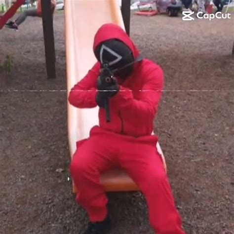 Охранник треугольник игра в кальмара Youtube