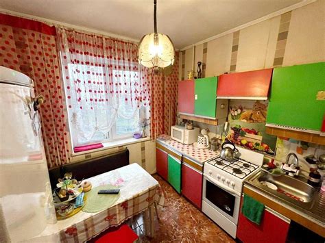 Проспект Свободи 1 а Пр т Правди 3 кімнатна розд план 70 м² Торг