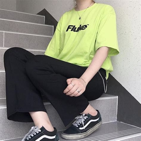 여름엔 네온이 최고 플루크 최고최고 데일리데일리룩일상오오티디패션형광반팔반팔티플루크반스올드스쿨