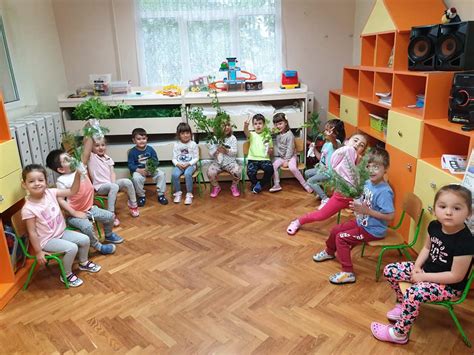 Екологичното възпитание в предучилищна възраст е своеобразен