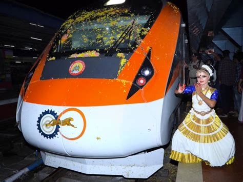Pm Modi Flags Off Nine Vande Bharat Express Trains