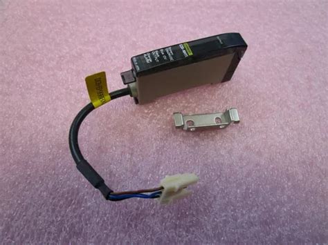 1 New Omron Fiber Optic Amplifier Photoelectric Sensor Bbx Meses