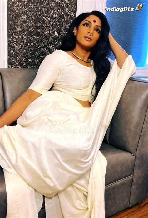 Sriya Reddy Photos Telugu Actress Photos Images Gallery Stills And Clips